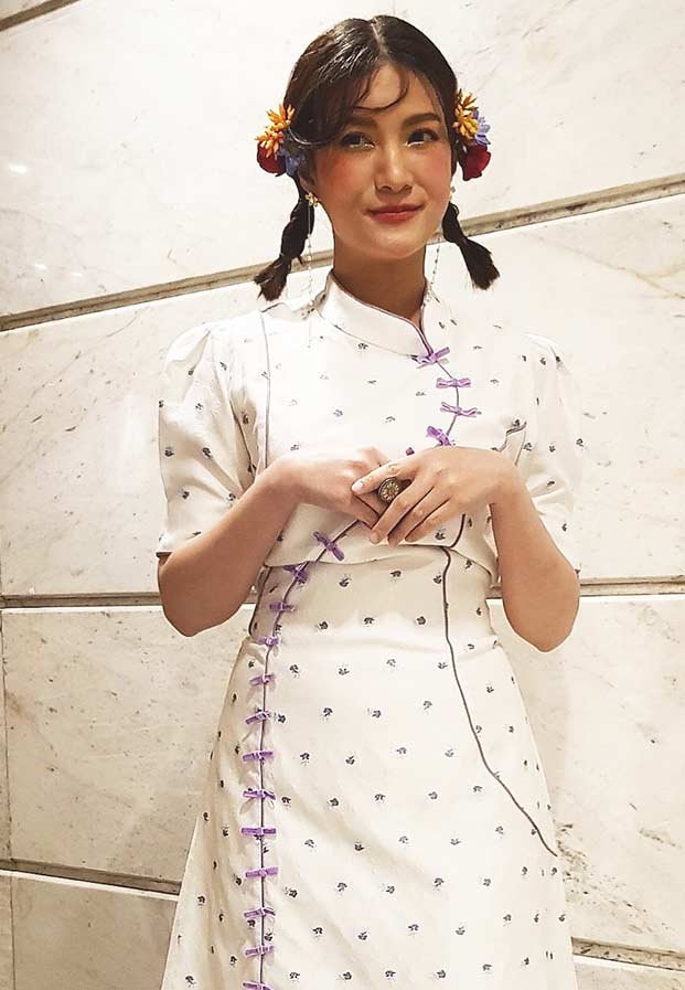 เปิดประวัติ แพรว คณิตกุล นักร้องหน้าใส ไซส์มินิ ขวัญใจหนุ่มๆ