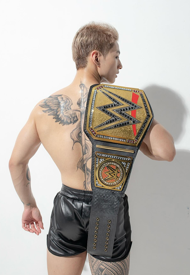 Duc Vuong เปิดวาร์ปนายแบบสายเซ็กซี่ จัดเต็มทุกความเร้าร้อน ผลงานฮอต 18+