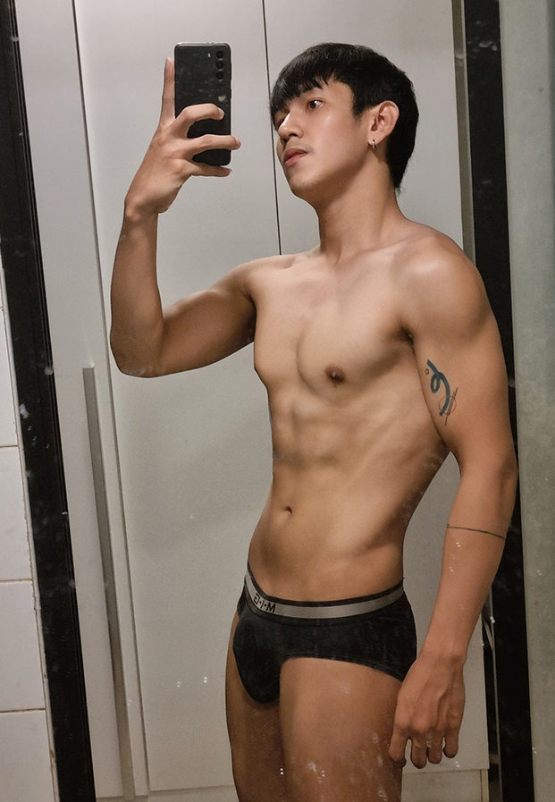 Prinyawat เปิดวาร์ปหนุ่มหล่อเน็ตไอดอล หุ่นแซ่บน่ามอง ผลงานเด็ดโดนใจ