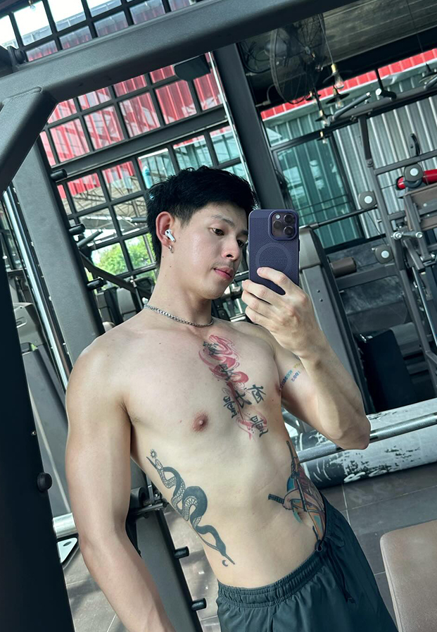 Nattapon Komol เปิดวาร์ปนายแบบหล่อ มีเสน่ห์สุดฮอต หุ่นแซ่บเกินต้าน