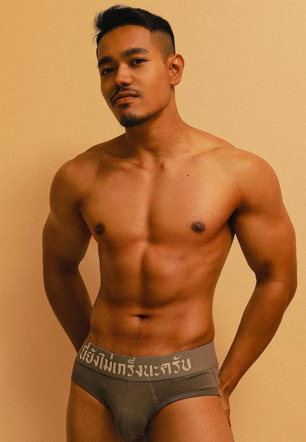 Sky Sorawit เปิดวาร์ปนายแบบคมเข้ม กล้ามแน่น เป้าตุงลำใหญ่มาก